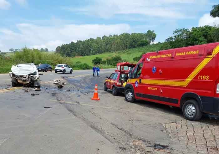 Colisão Frontal Na Br 146 Deixa Uma Pessoa Morta Em Acidente Em